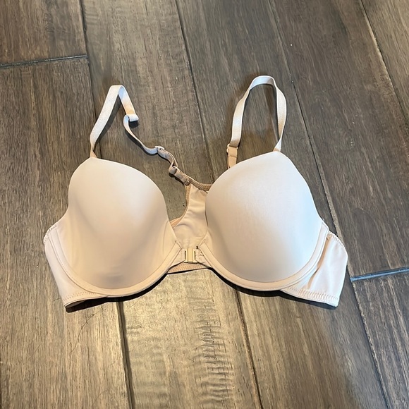 Calvin Klein | Intimates & Sleepwear | Calvin Klein Front Clasp Bra ...